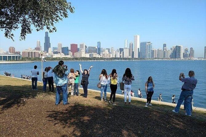 Luxury Minibus Chicago City Tour - Who Should Consider This Tour?