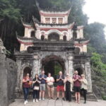 Luxury Ninh Binh Day Tour: Tam Coc, Mua Cave & Bich Dong - Savoring Local Flavors: Vietnamese Lunch