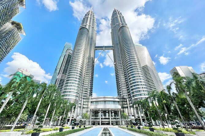 LUXURY Private day tour: Kuala Lumpur & Malacca from Singapore by licensed guide - Price and Value