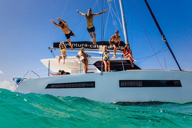 Luxury Sail & Snorkel: All-Inclusive 34 Catamaran from Tulum - Food and Drinks: A La Carte Luxury