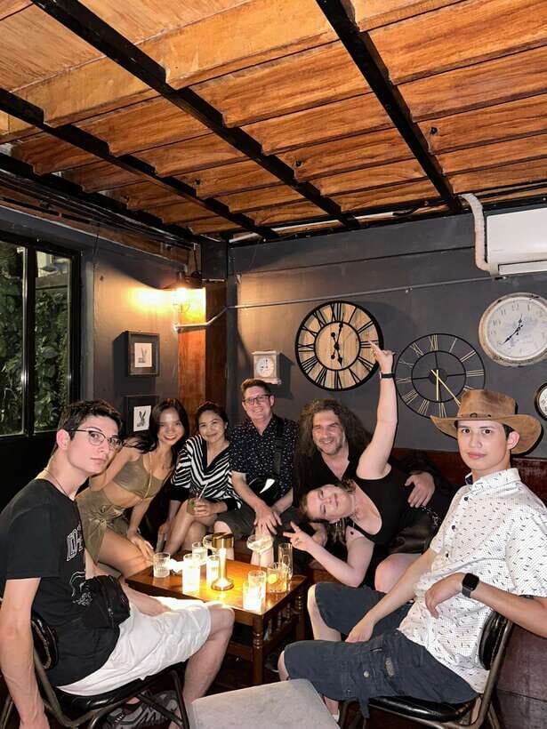 Makati Bar Hopping and Pub Crawl Tour with Venus - Who Should Consider This Tour?