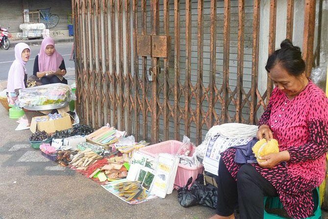 Malang local life kampong walking tour - city highlights in between // 4 - 6 hrs - What the Tour Means for You