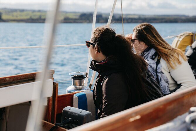 Maori Rock Carvings Eco Sailing Taupo - What You’ll Love About This Tour