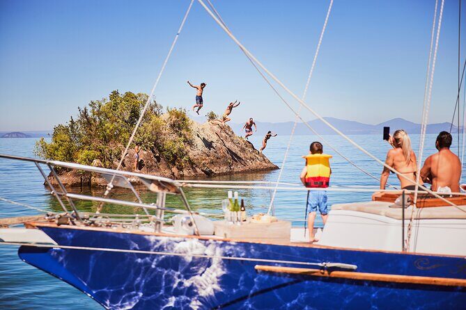 Maori Rock Carvings - Taupo Sailing Adventures - Kindred Spirit - Practical Details: The Fine Print
