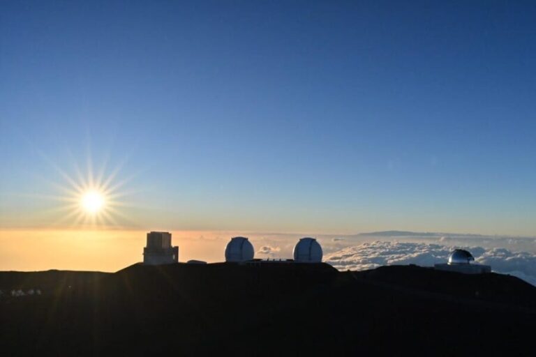 MaunaKea Summit SUNSET and Star Tour with Photo - An In-Depth Review of the Mauna Kea Sunset and Star Tour