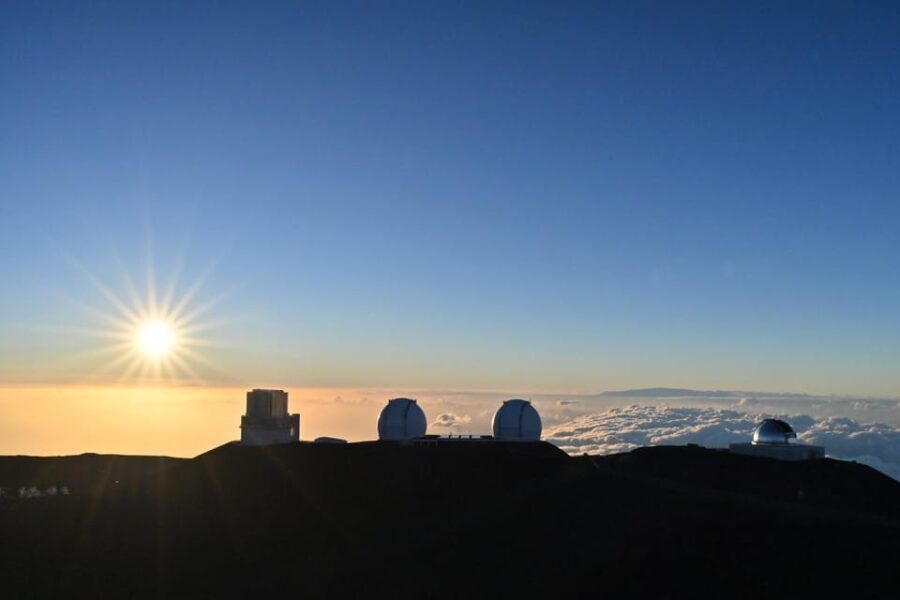 MaunaKea Summit SUNSET and Star Tour with Photo - An In-Depth Review of the Mauna Kea Sunset and Star Tour