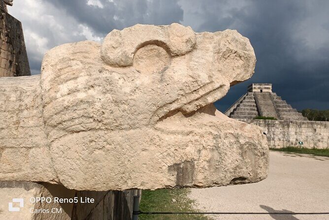 Mayan Experience in Chichen Itza - The Role of the Guide and Visitor Experience