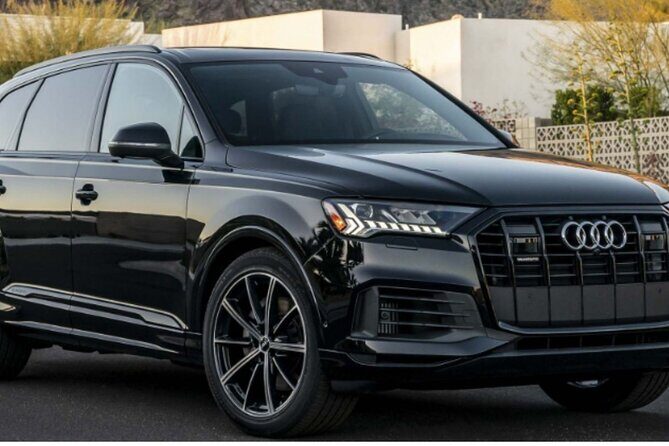 Melbourne Airport to City Transfer by Luxury Car - The Vehicles: Comfort and Style