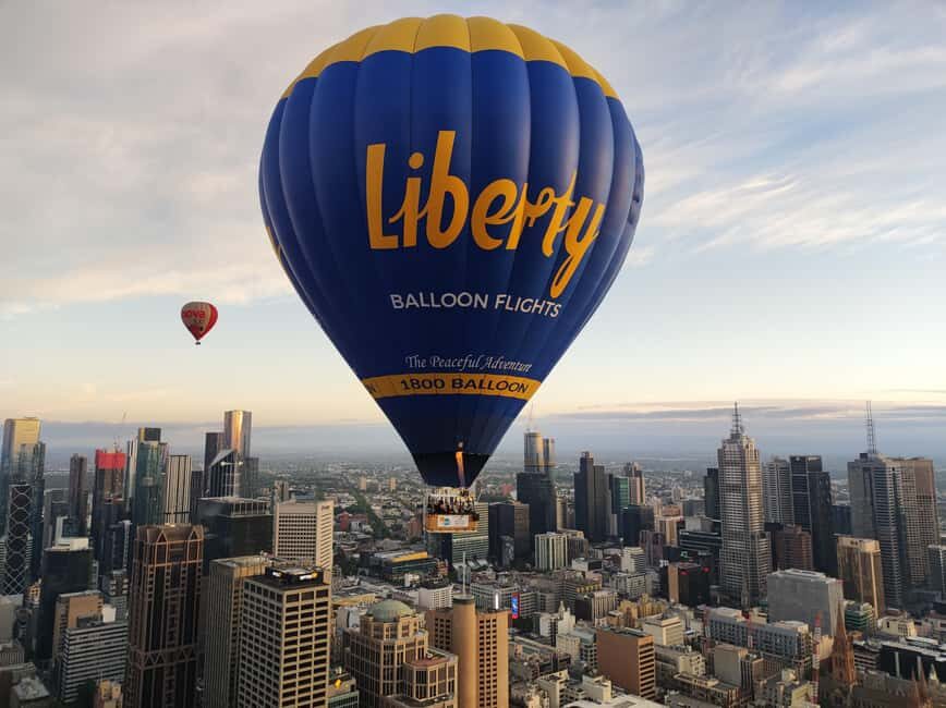 Melbourne: Balloon Flight at Sunrise with Breakfast - FAQs