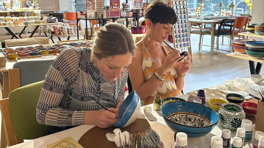 Melbourne: Ceramic Plates & Bowls Paint and Sip Classes - An Overview of the Experience