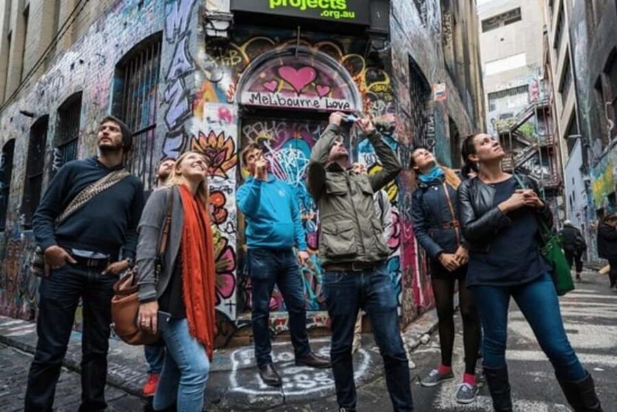 Melbourne : Private Bike Tour With A Guide - Highlights in Detail: From Major Landmarks to Hidden Gems