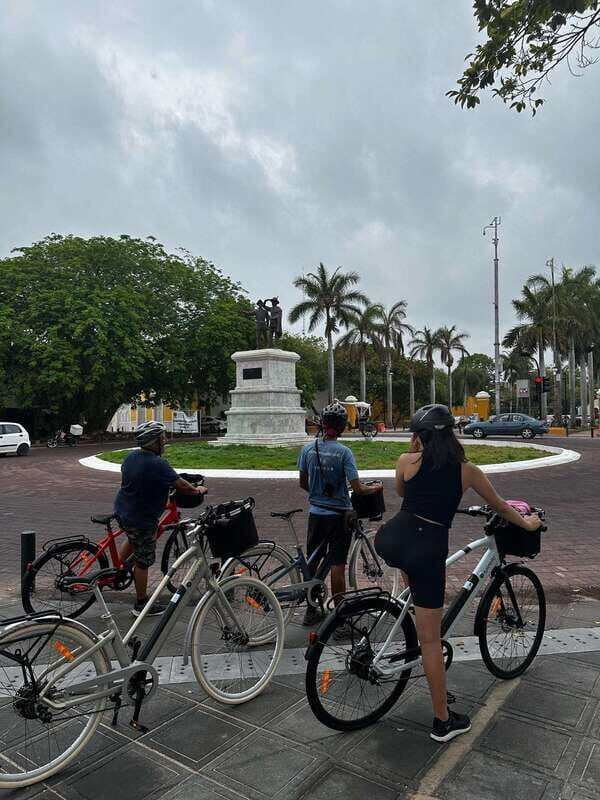 Mérida: The E-bike tour with history and culture - The Ride and Its Atmosphere