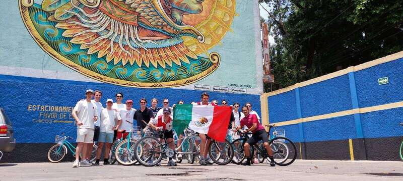 Mexico City: Art Naco, murals & street art bike tour - The Itinerary in Detail