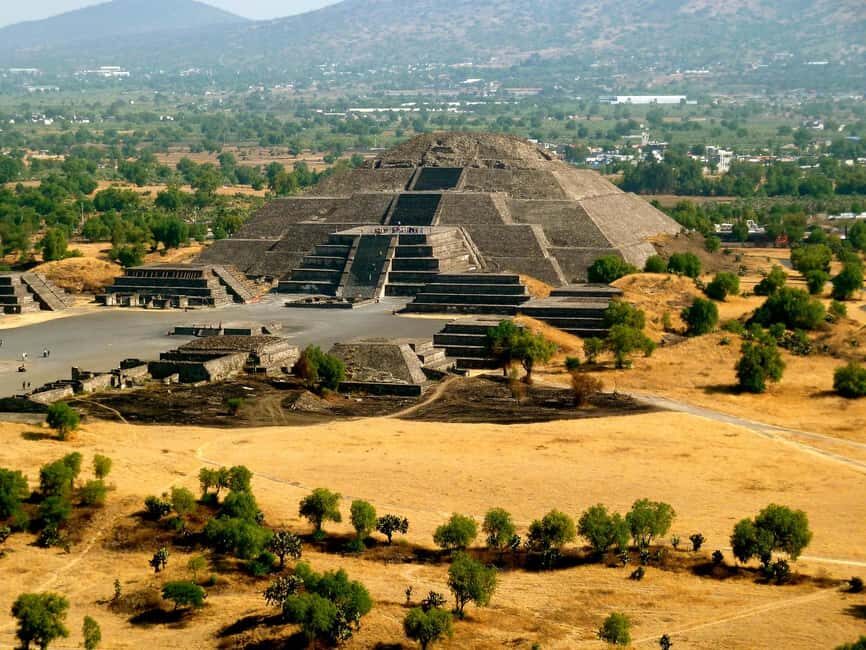 Mexico City: Guided visit to Teotihuacan in the afternoon - The Cultural Touches: Obsidian and Tequila