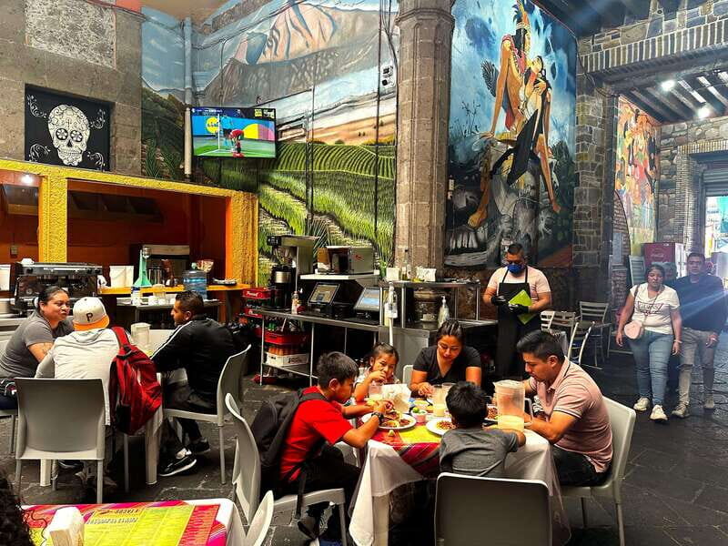 Mexico City: Old Town Food Tour of 7 Tastings & Secret Dish - Who Should Consider This Tour?