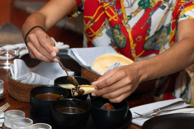 Mexico City: Street Food, Mole & Mezcal Small Group Tour - What’s Included and What You Should Consider