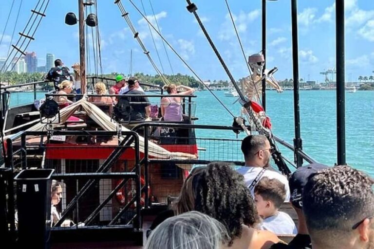 Miami: Skyline & Millionaire's Homes Pirate Boat Cruise - The Authenticity of the Experience