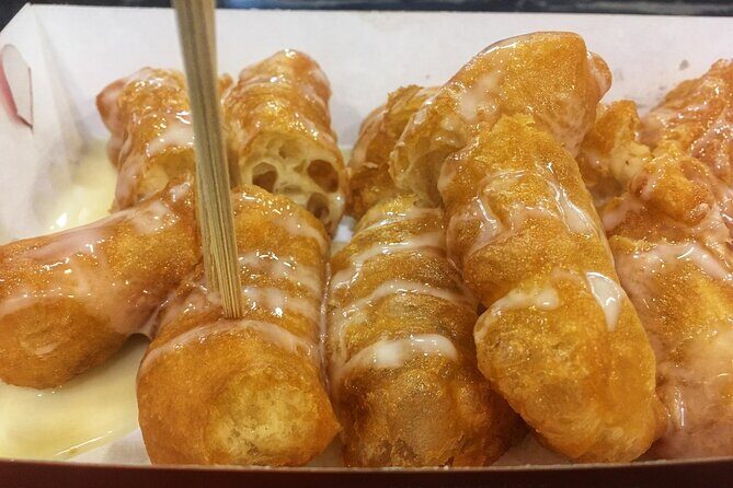 Michelin Guide Street Eats by Tuk Tuk: Bangkok Night Tour - Narrow Streets and Delicious Doughnuts
