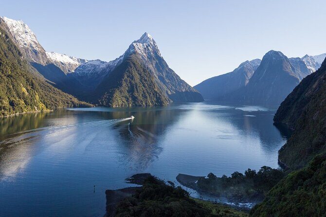 Milford Sound Business Class from Queenstown Cruise Lunch - Scenic Stops and the Journey