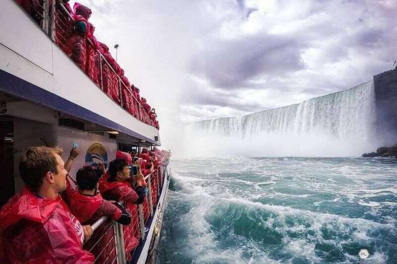 Mississauga: Niagara Falls Day Tours with Boat and Lunch - Tasting and Cultural Touches