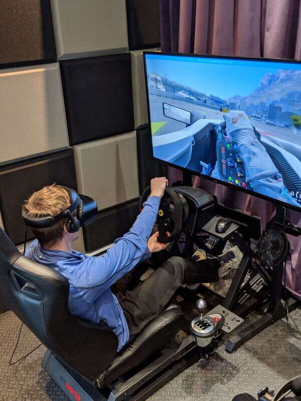 Mont Tremblant: Virtual Reality Car racing : 30 mins - Authenticity and Comfort