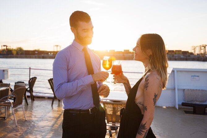 Montreal: Evening cruise with DJ - FAQ
