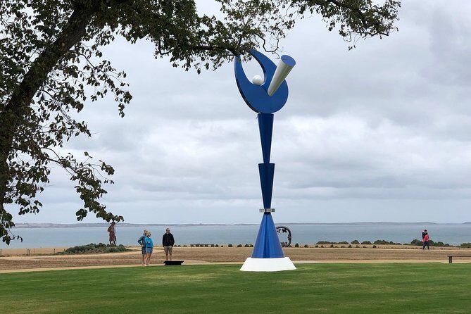 Mornington Peninsula Small Group Lunch & Art walk Pt Leo Estate - Starting the Day: Quealy Winemakers