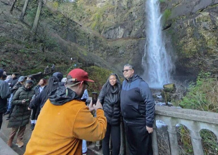 Multnomah Falls: Sunset Guided Tour to Five Waterfalls - Key Points