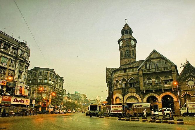 Mumbai City Tour 8 Hours - 4 Person - Crawford Market: Colorful Commerce