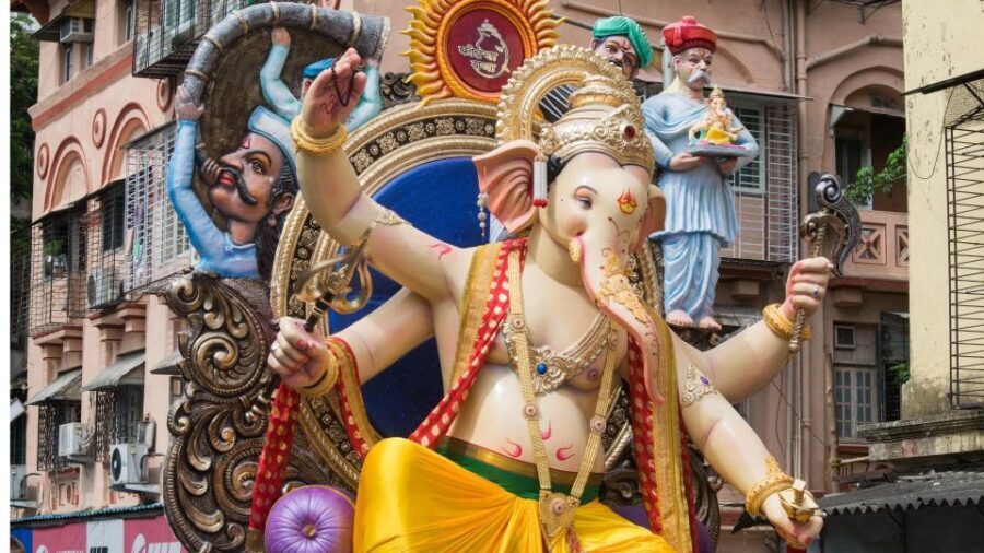 Mumbai: Heritage Highlights Walking Tour with Food Tasting - What’s Included and What to Consider