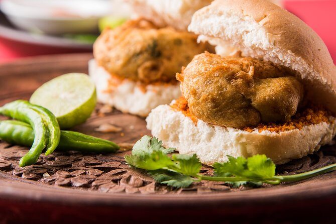 Mumbai Street Food Crawl (2 Hours Guided Food Tasting Tour) - The Sum Up