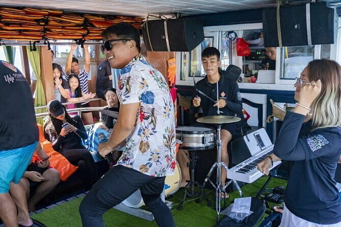 Mun Island Snorkeling, Mini Beach, Floating Bar from Nha Trang - Analyzing the Value