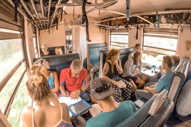 Nanu Oya to Kandy train ride on (Train No: 1006 "Podi Menike") - Authentic Travel Experience and scenic highlights
