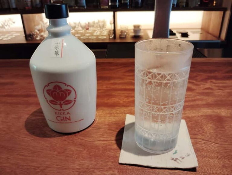 Nara: Private 3-Hour Bar-Hopping Tour with a Local Guide