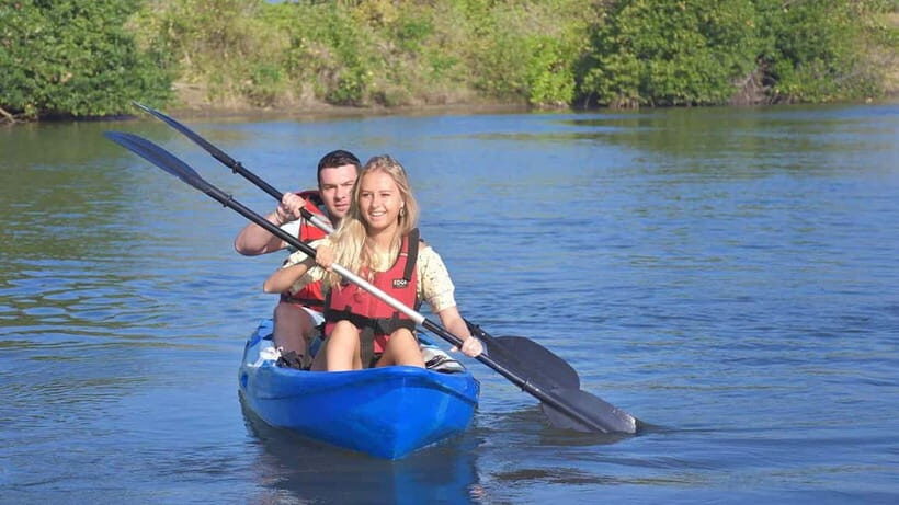 Negombo: Guided Kayaking Tour in the Lagoon - Exploring the Negombo Lagoon: A Close-Up Look