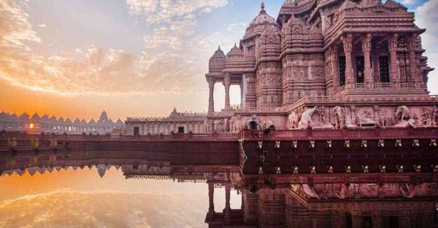 New Delhi: Akshardham Temple Tour with Water and Light Show - Who Will Love This Tour?