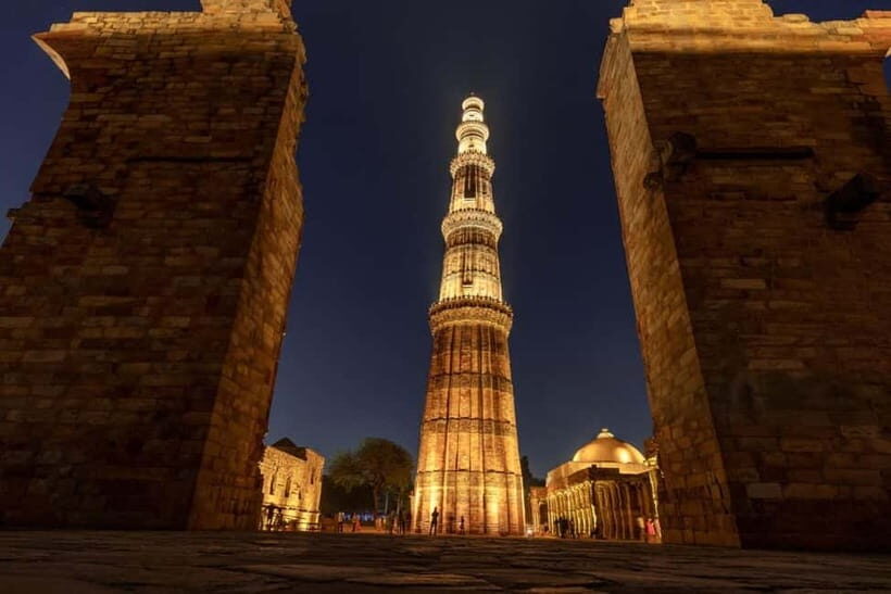 New Delhi: Qutub Minar Light & Sound Show with Dinner - The Value of the Tour