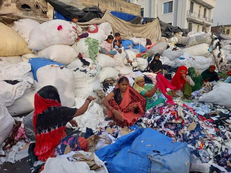 New Delhi:Sanjay Colony Slum Tour with Family Lunch - What Makes This Tour Stand Out?