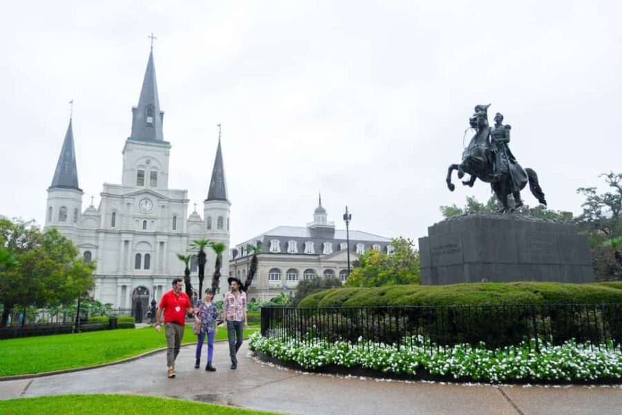New Orleans: Beloved Bites & Famous Dishes Food Tour - A Deep Dive into the French Quarter Food Tour