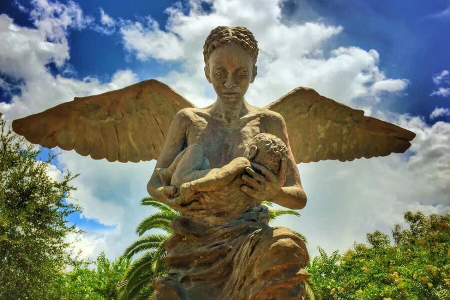 New Orleans: Whitney Plantation Tour with Transportation - In Summary