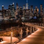 New York City: Night Skyline Bus Tour with Pizza Slice - The Atmosphere and Group Dynamic