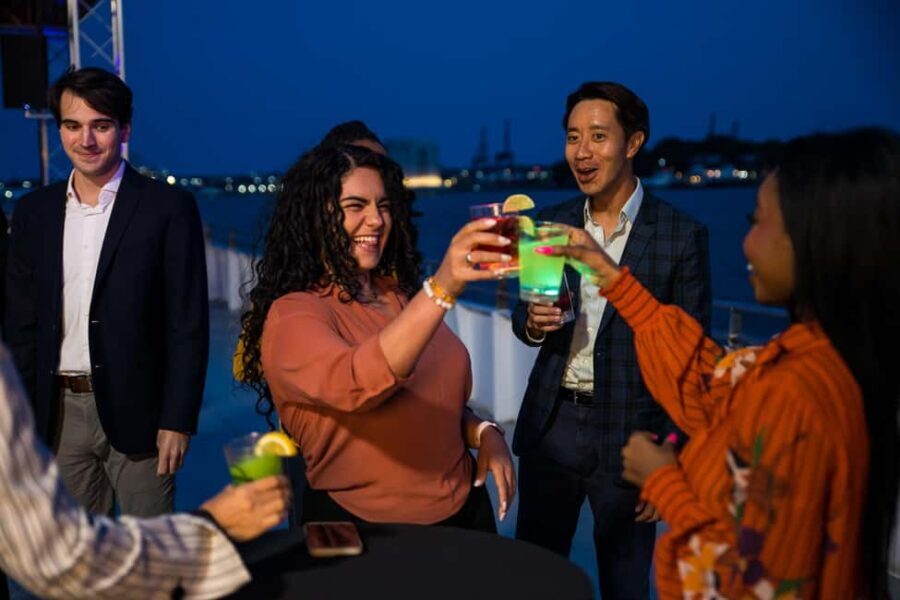 New York City: Sip 'N Groove Evening Cruise with Live DJ - Authentic Experiences and Real Reviews