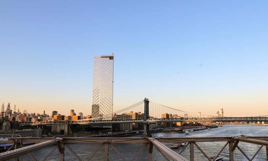 New York City Walk Tour Williamsburg DUMBO Brooklyn Bridge - DUMBO: The Artful District with Skyline Views