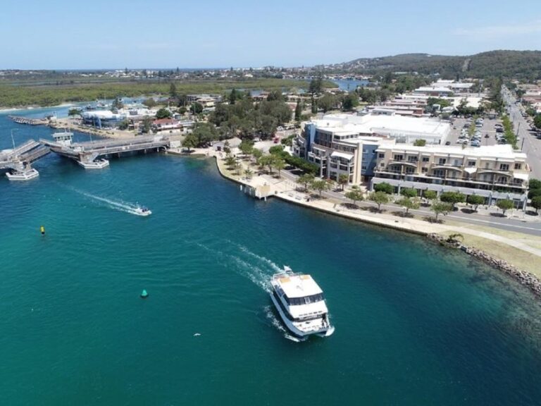 Newcastle: Lake Macquarie Cruise with Lunch - Authenticity and Authentic Experiences