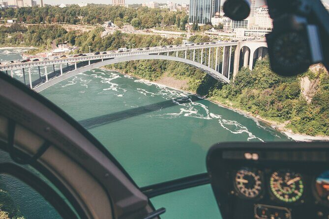 NF USA - Luxury Helicopter Tour with Maid of the Mist & Lunch - Cave of the Winds and Luna Island: Thrills on the American Side