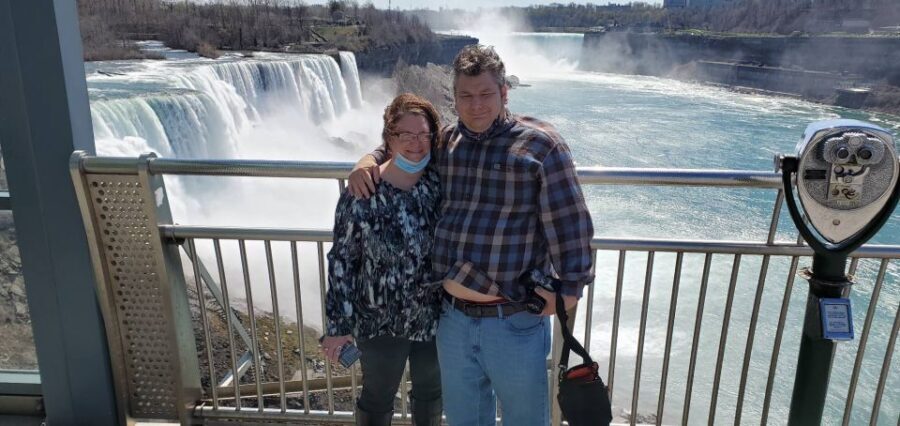 Niagara Falls Canada & USA: Small Group Deluxe Tour - Authentic Experiences and Travel Value