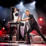 Niagara Falls, USA: Magic Theatre - Illusionist Leon Etienne - What Makes This Show Stand Out