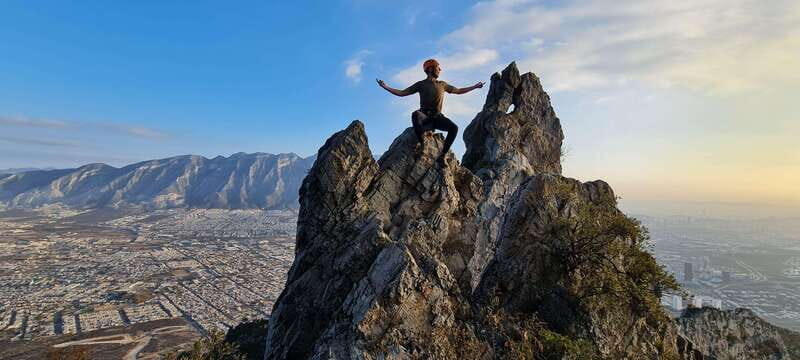 Nido de Aguiluchos: Hiking, rappel and breathtaking photos - The Ascent: A Moderate but Rewarding Hike