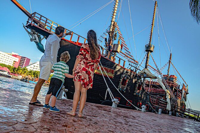 Night Pirate Ship Cruise in Cancún with Show & Lobster Dinner - Setting Sail: An Authentic Pirate-Themed Night in Cancun