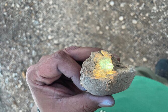 Night time fluorescent Rockhounding Tour - What You Can Expect from the Fluorescent Rockhounding Tour